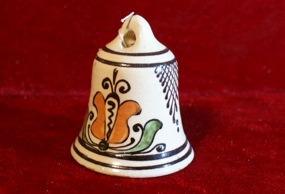 Clopotei ceramici traditionali de Craciun, pictati manual